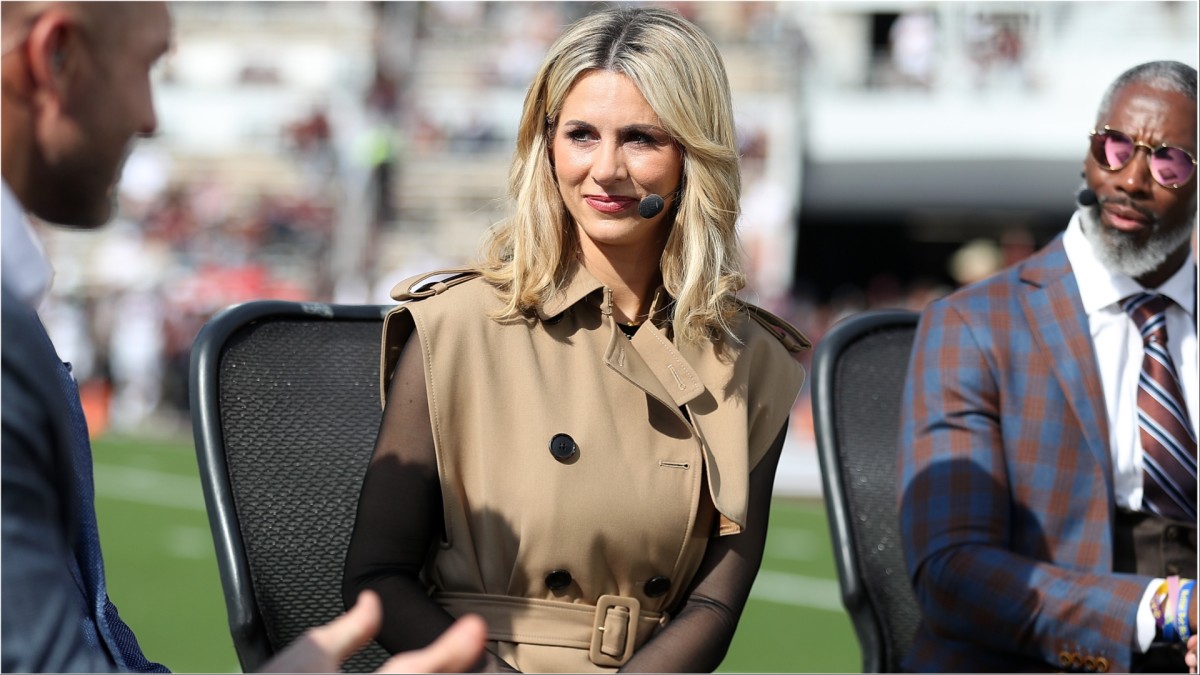 ESPN reporter reacts to awkward postgame moment