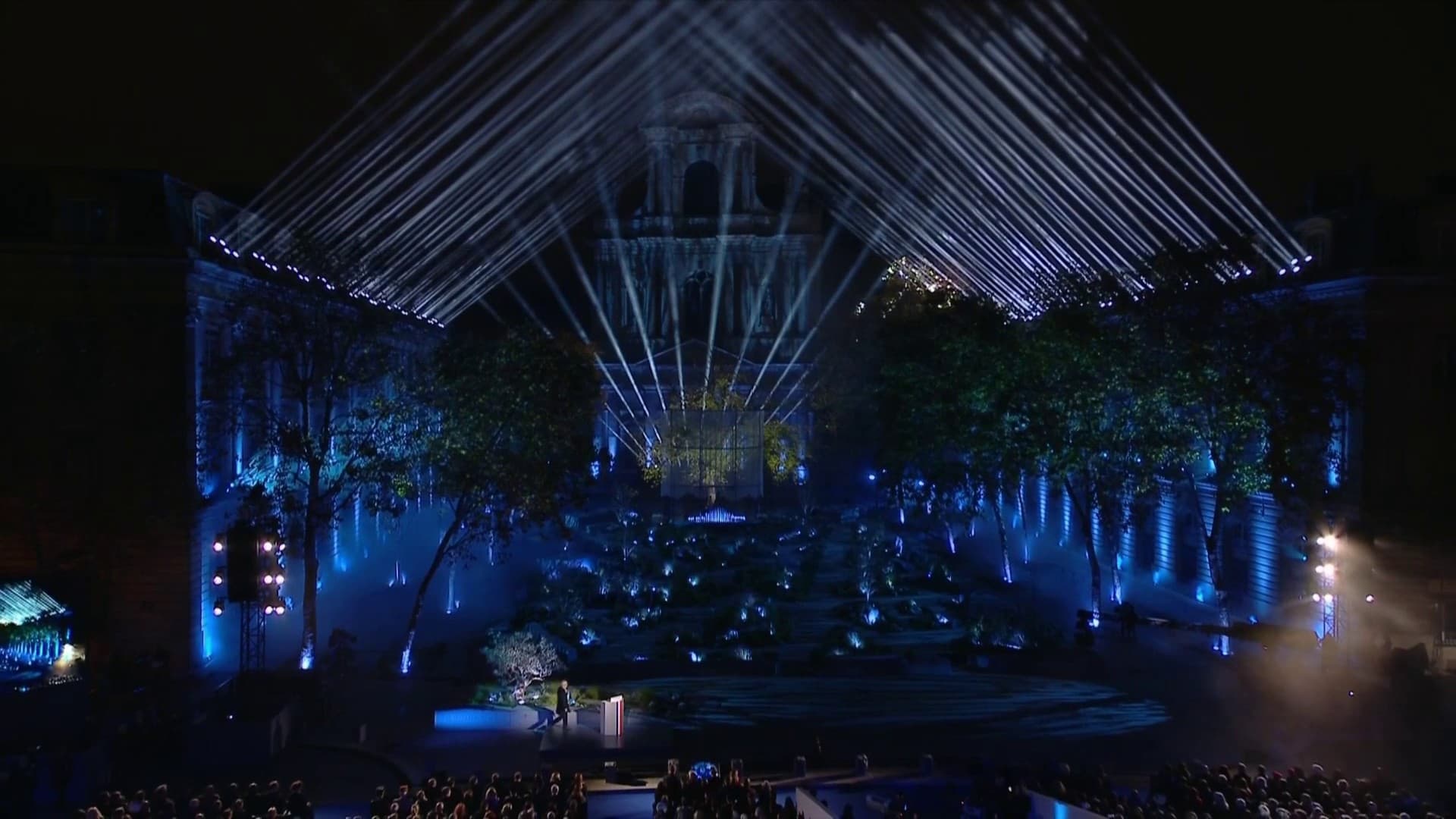 "Le Requiem des Lumières": la composition originale de Victor Le Masne ...