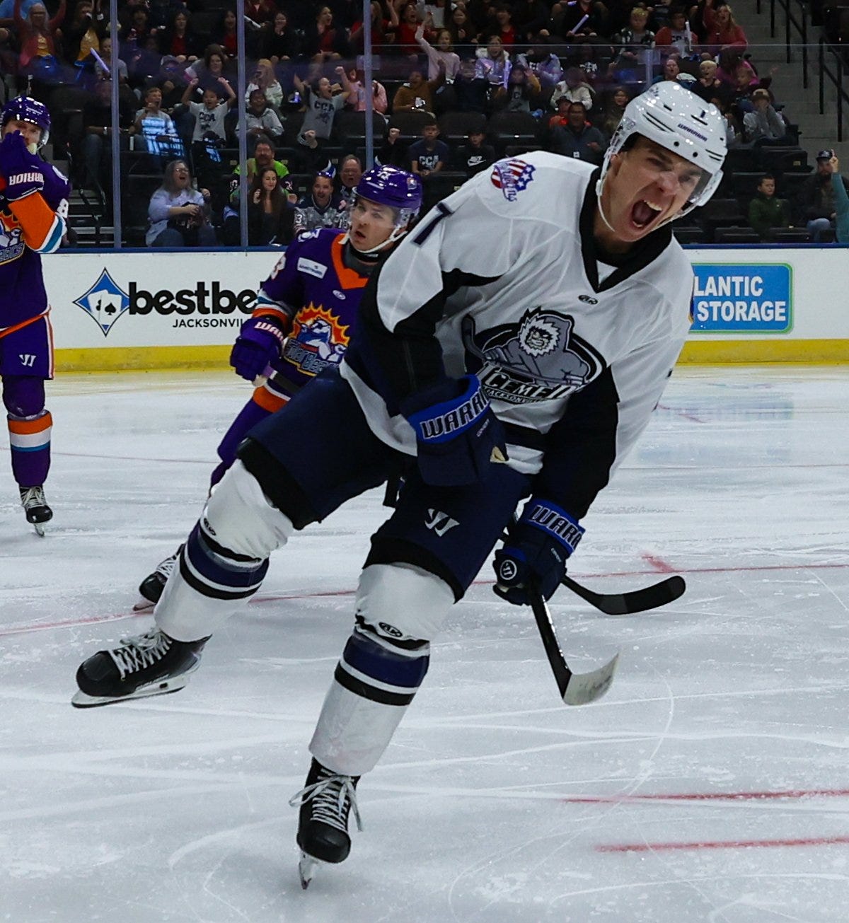 Jacksonville Icemen start fast, win School Day game before 10,000