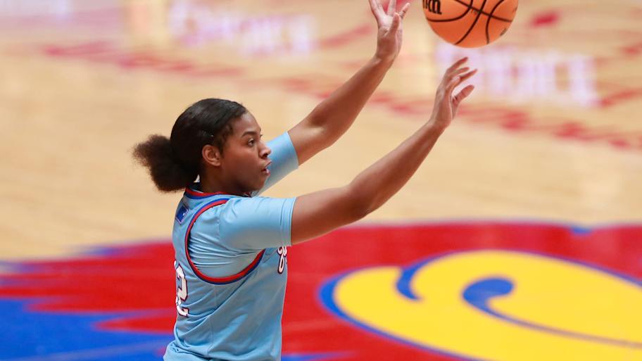 Kansas Star S’Mya Nichols Proving to Be One of the Top Guards in NCAA