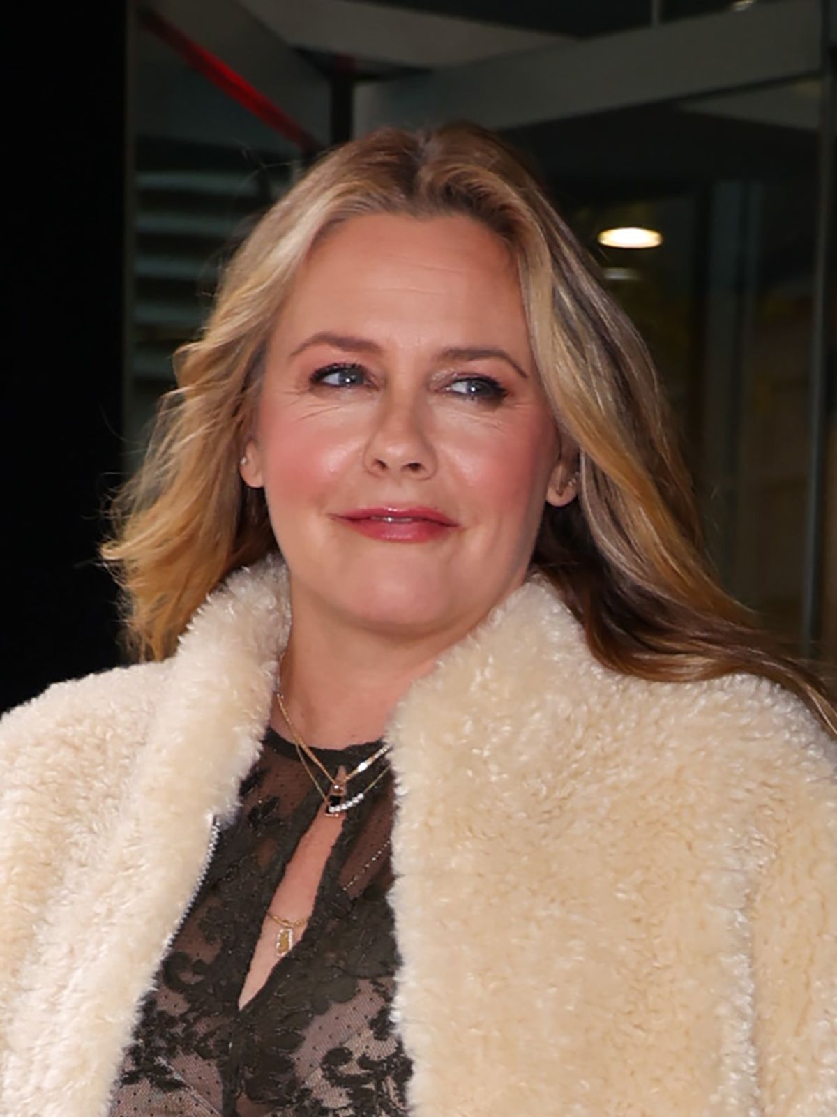 Alicia Silverstone’s Totally Clueless-Approved Coat Is a No-Brainer for ...