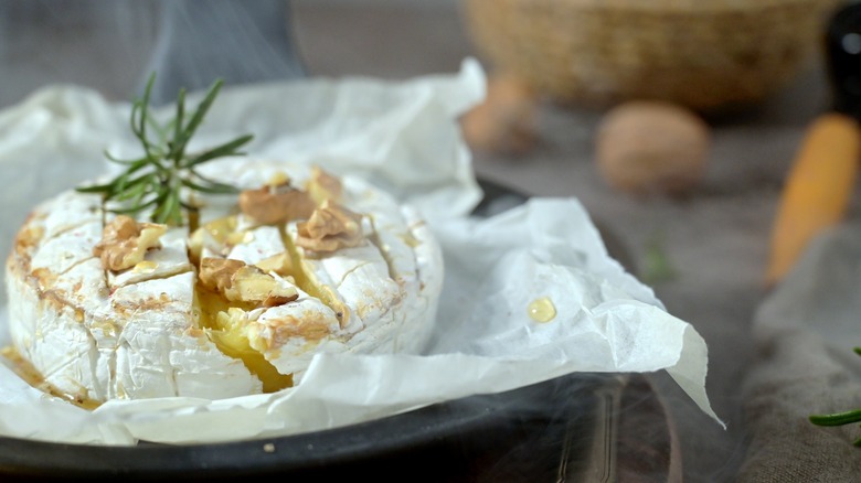 14 Mistakes Everyone Makes With Brie