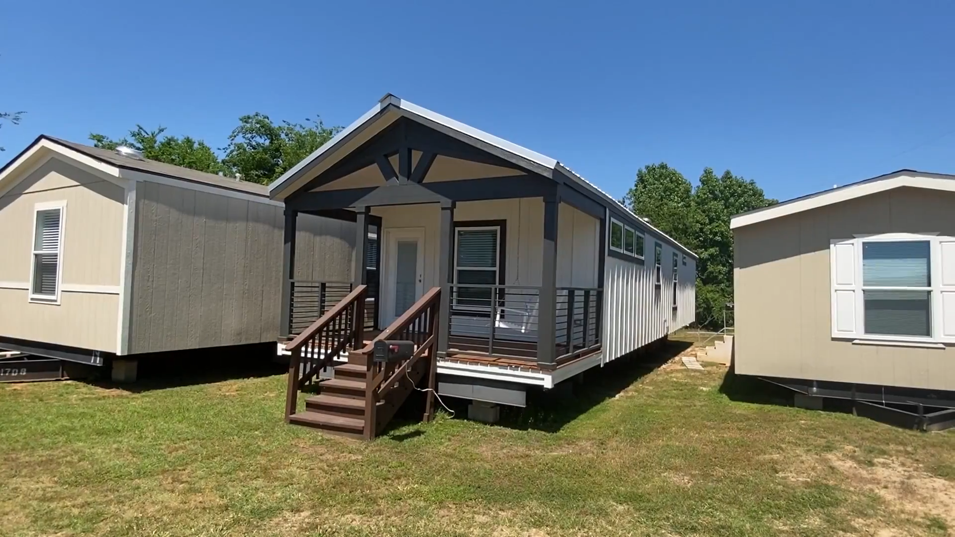 "Mini Mansion 1530" by Oak Cree | 2 Bed, 1 Bath Tiny House Tour