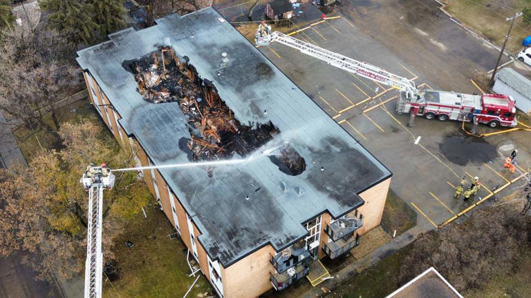 22 people displaced as ‘stubborn’ fire guts west Edmonton apartment ...