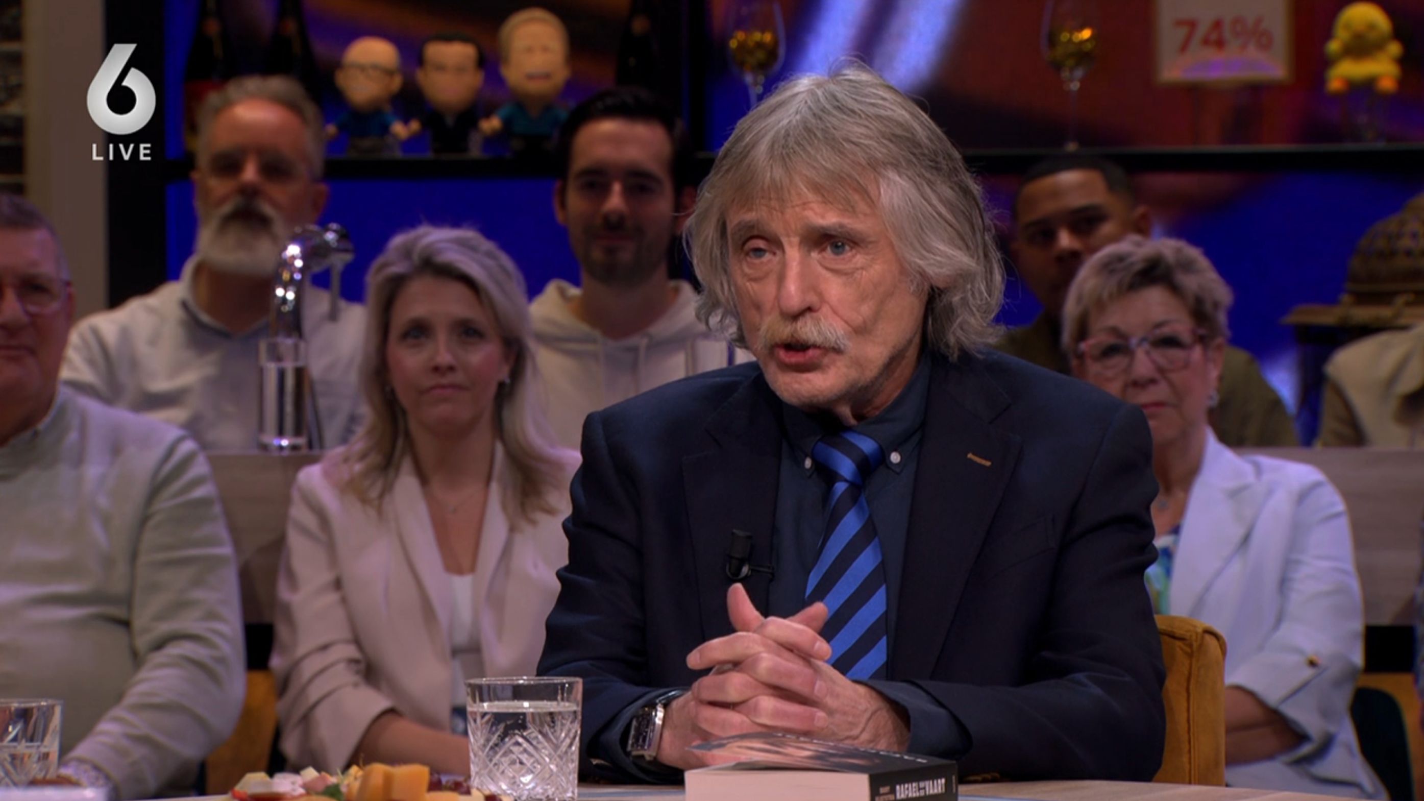 Johan Derksen finaal afgemaakt: schrijfster van zijn biografie maakt ...