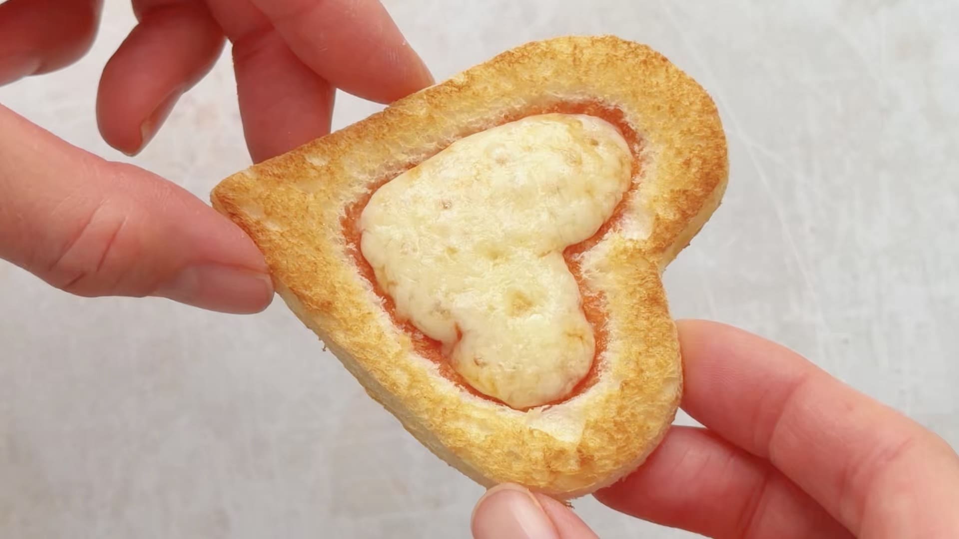 Mini heart pizzas, fun and easy savoury snack