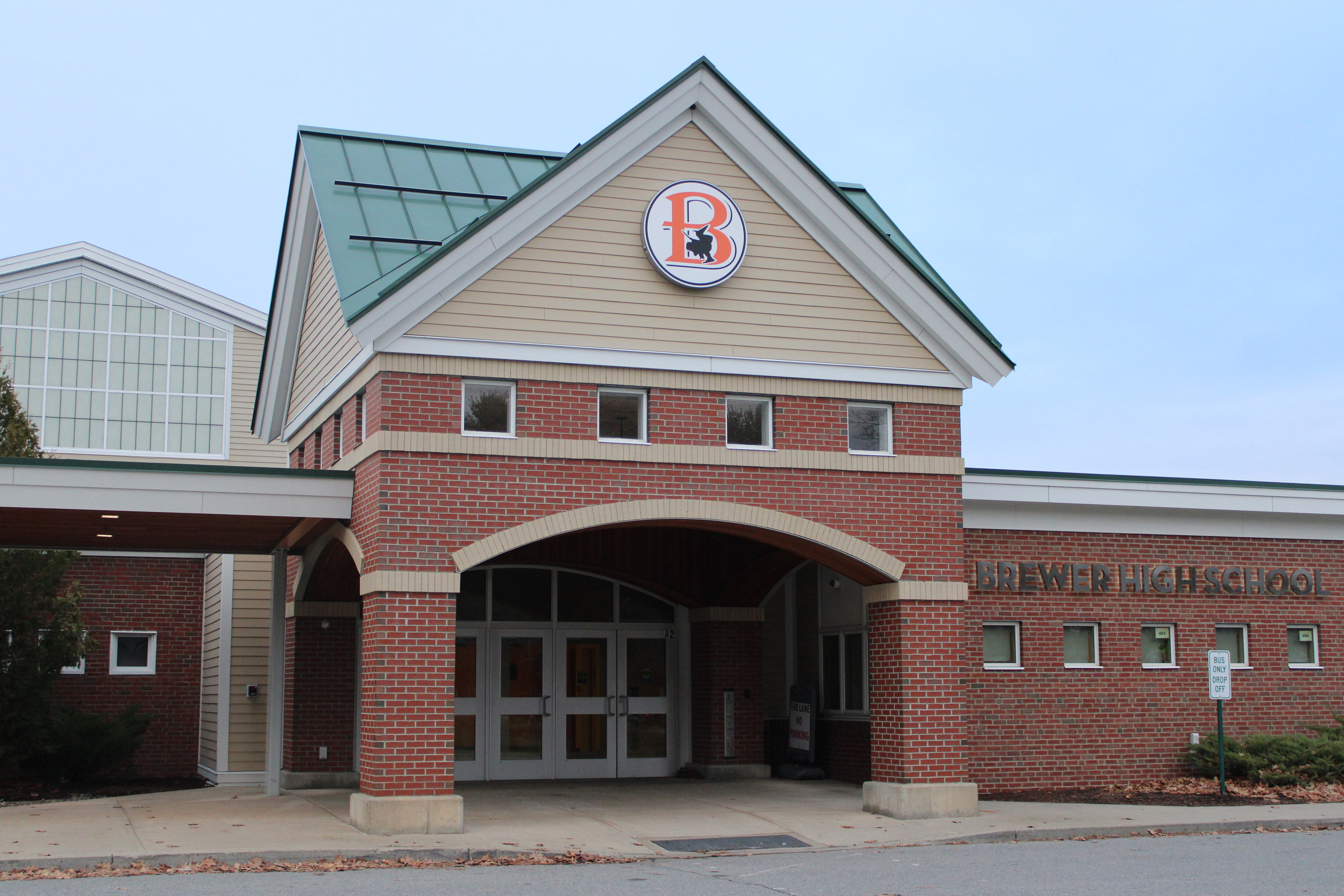 Brewer High School’s Key Club, Best Buddies’ food drive brings in ...