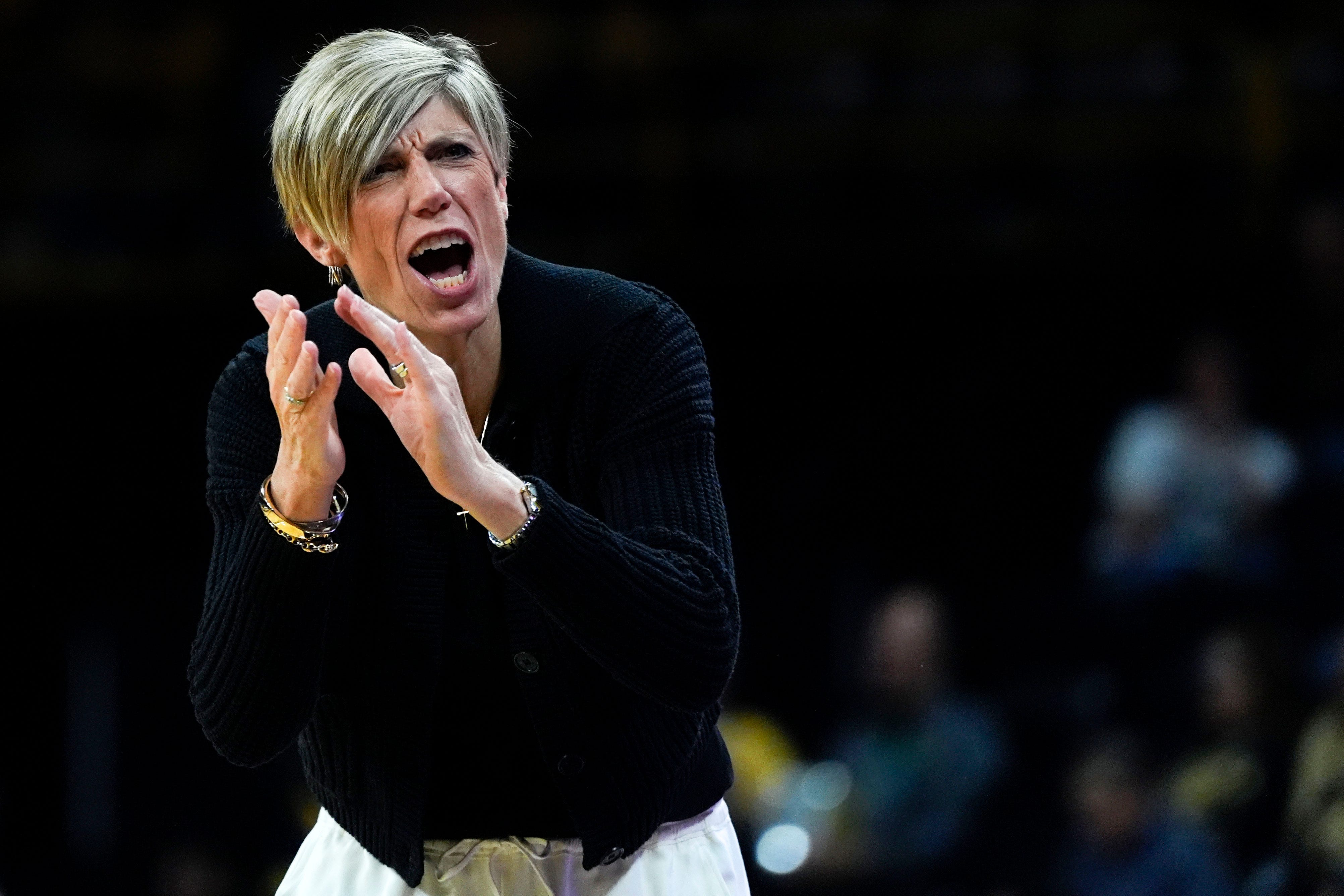 Iowa women's basketball blows out Drake: Final score, recap, highlights