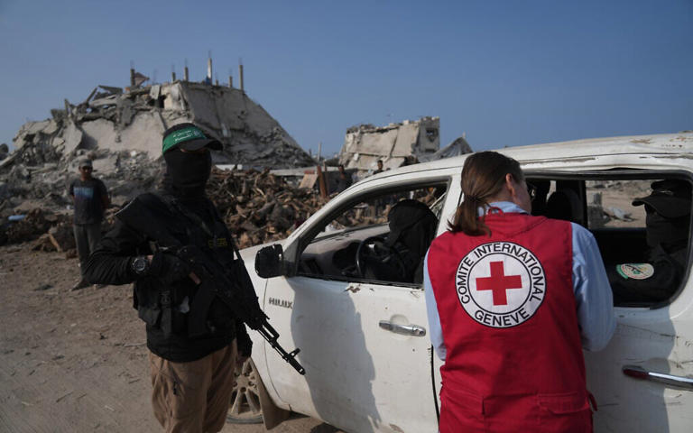 Red Cross says it has received casket with apparent body of slain ...