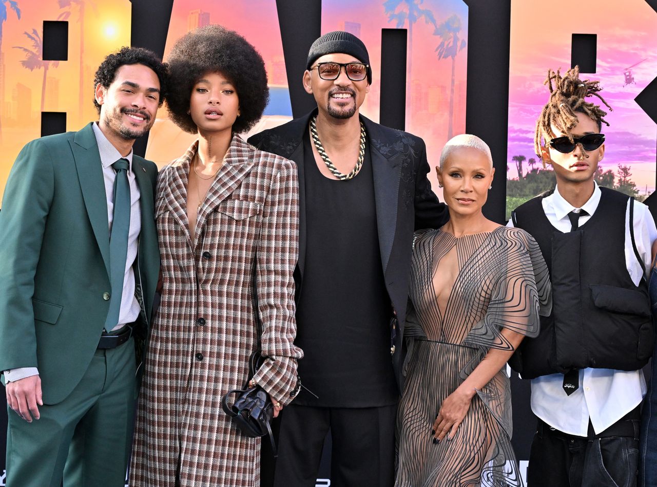 Will Smith Poses Alongside His Blended Family in Rare Snap as He ...