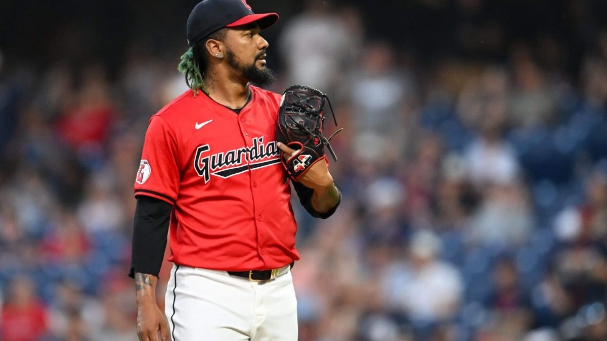 MLB: FBI arrests Emmanuel Clase upon arrival at JFK Airport in New York