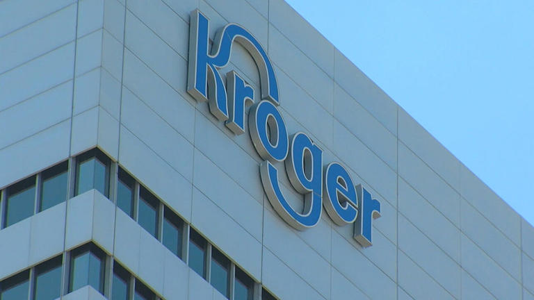 Former Kroger buyer admits to scheme that raised produce prices during ...
