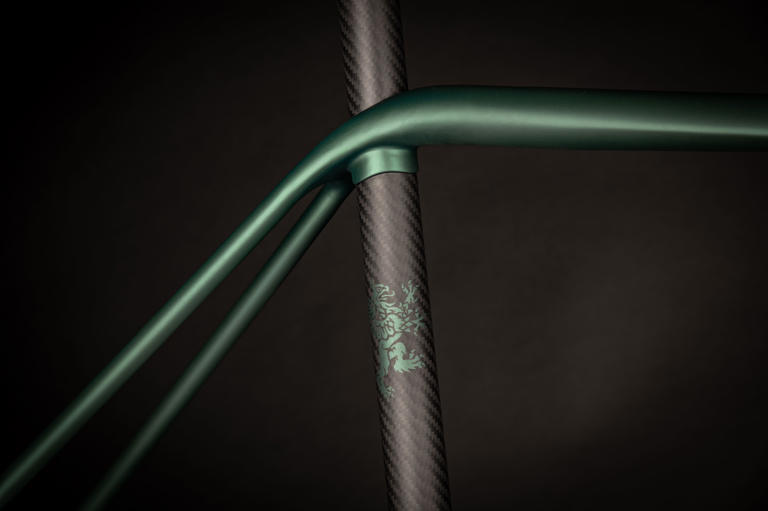 J.Laverack's unveils Speedform and AM64 Carbon at Rouleur live