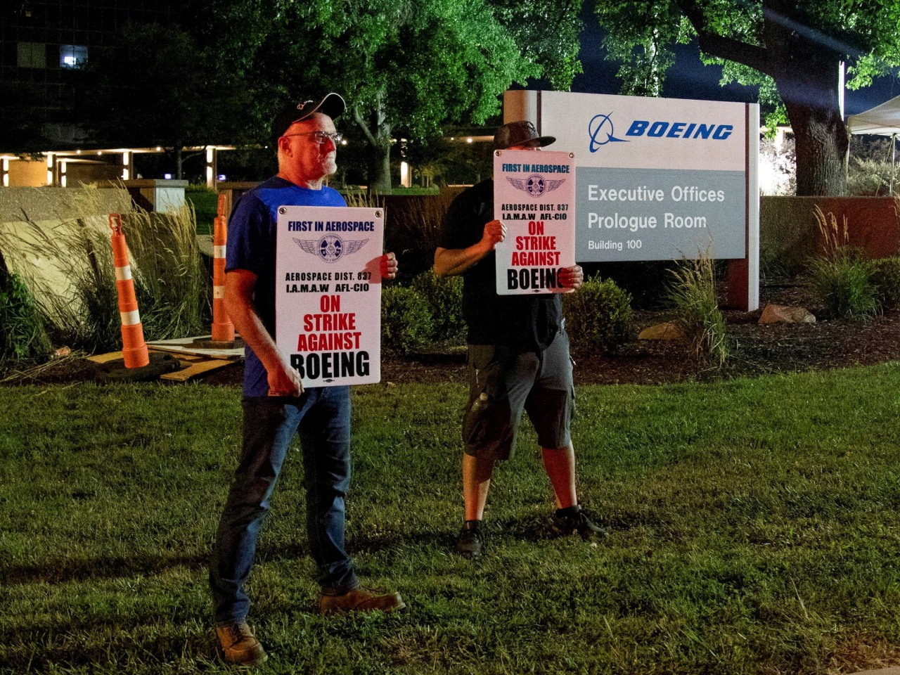 Boeing Defense Workers Approve New Five-Year Contract