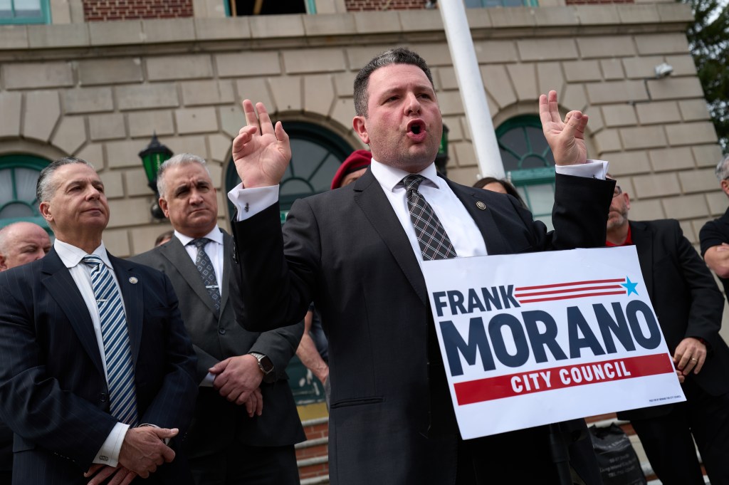 Staten Island drivers can turn right on red under newly proposed ...