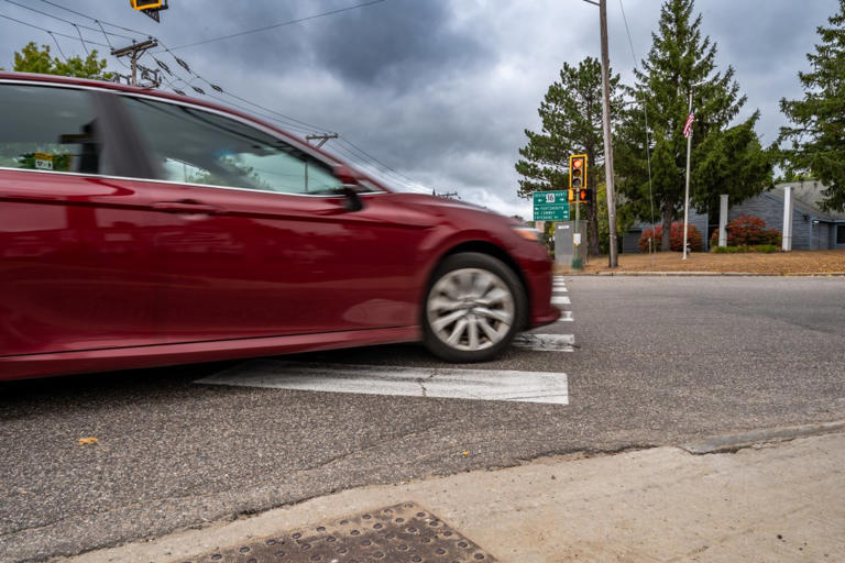 Staten Island drivers can turn right on red under newly proposed ...