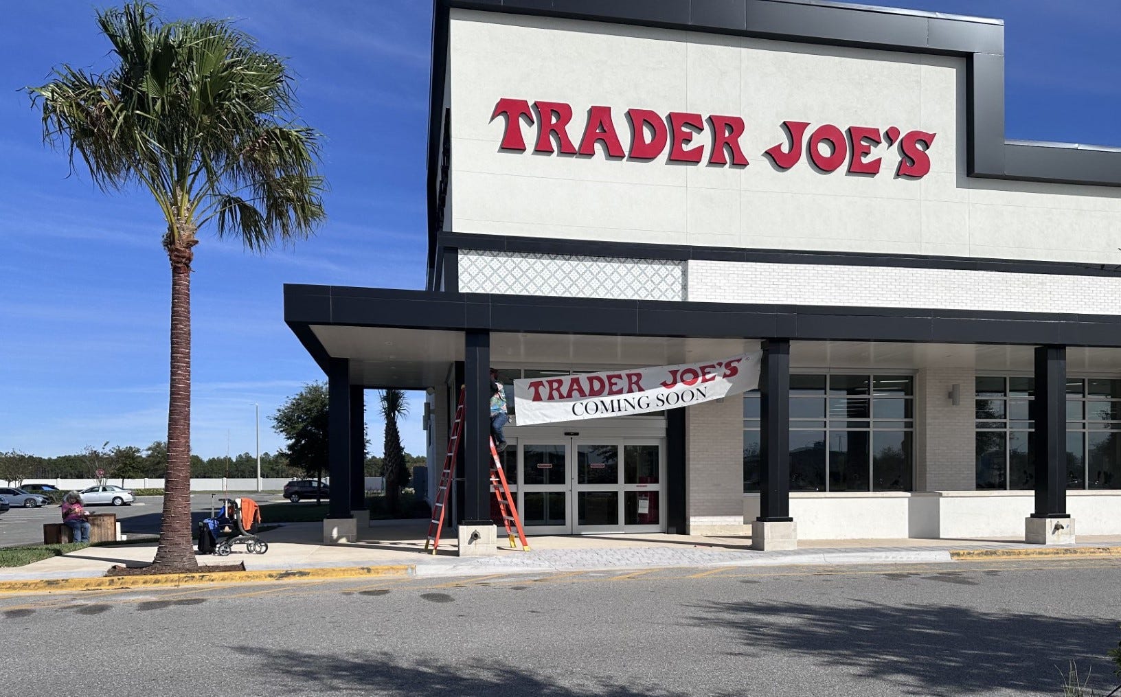 Trader Joe's opens in Daytona Beach today. Here's everything we know.