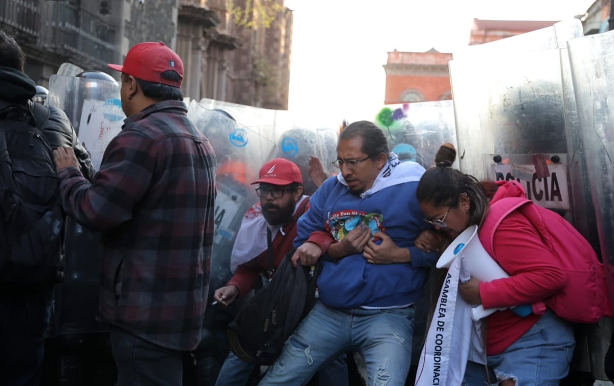 Maestros de la CNTE marchan en la CDMX; sigue aquí el minuto a minuto ...