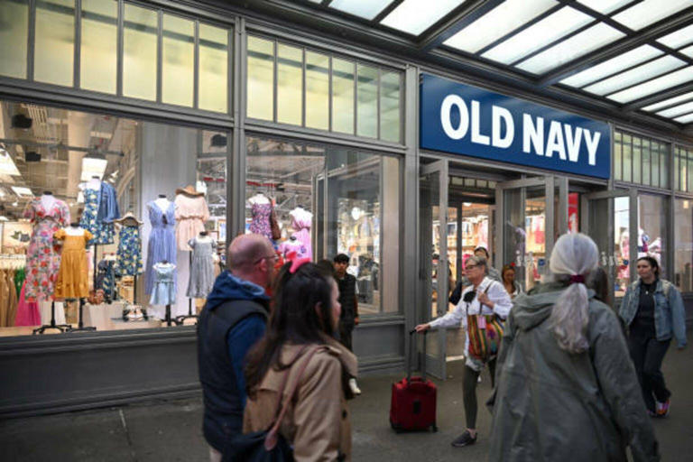 Old Navy teams up with DoorDash for doorstep delivery