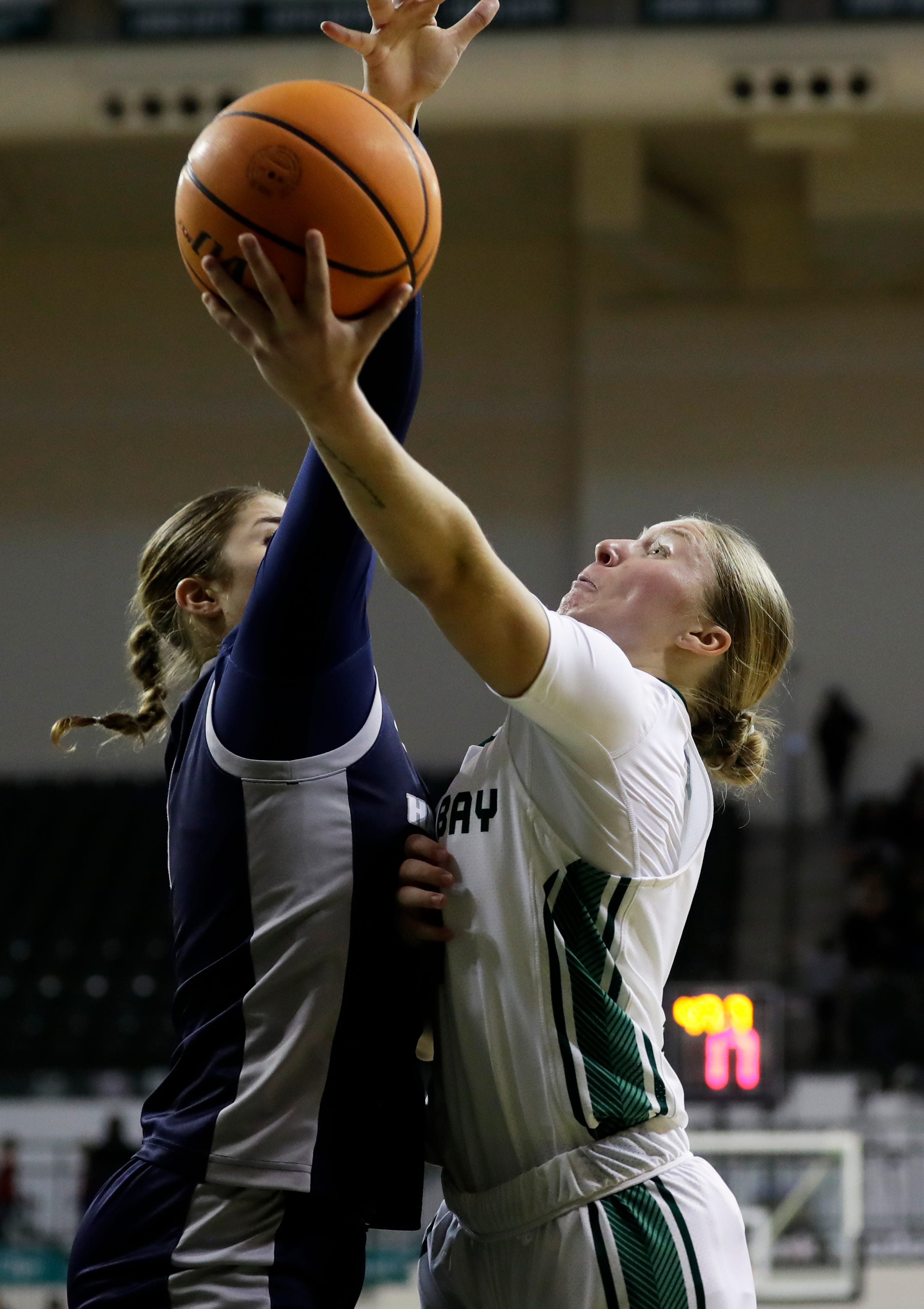 Former Hortonville basketball star Kamy Peppler happy to be with UWGB