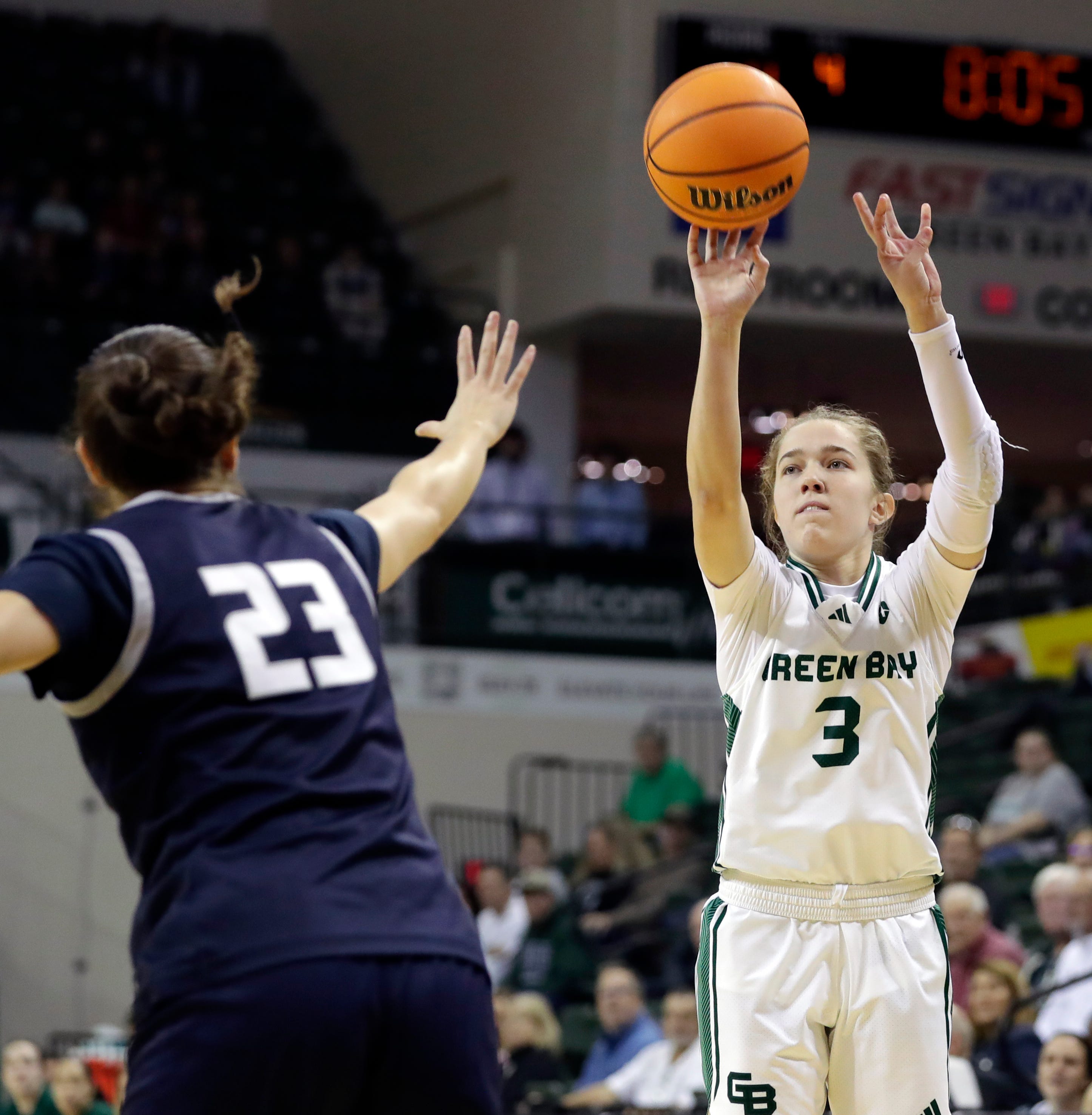 UWGB beats Purdue Fort Wayne, remains atop Horizon with 11 games left