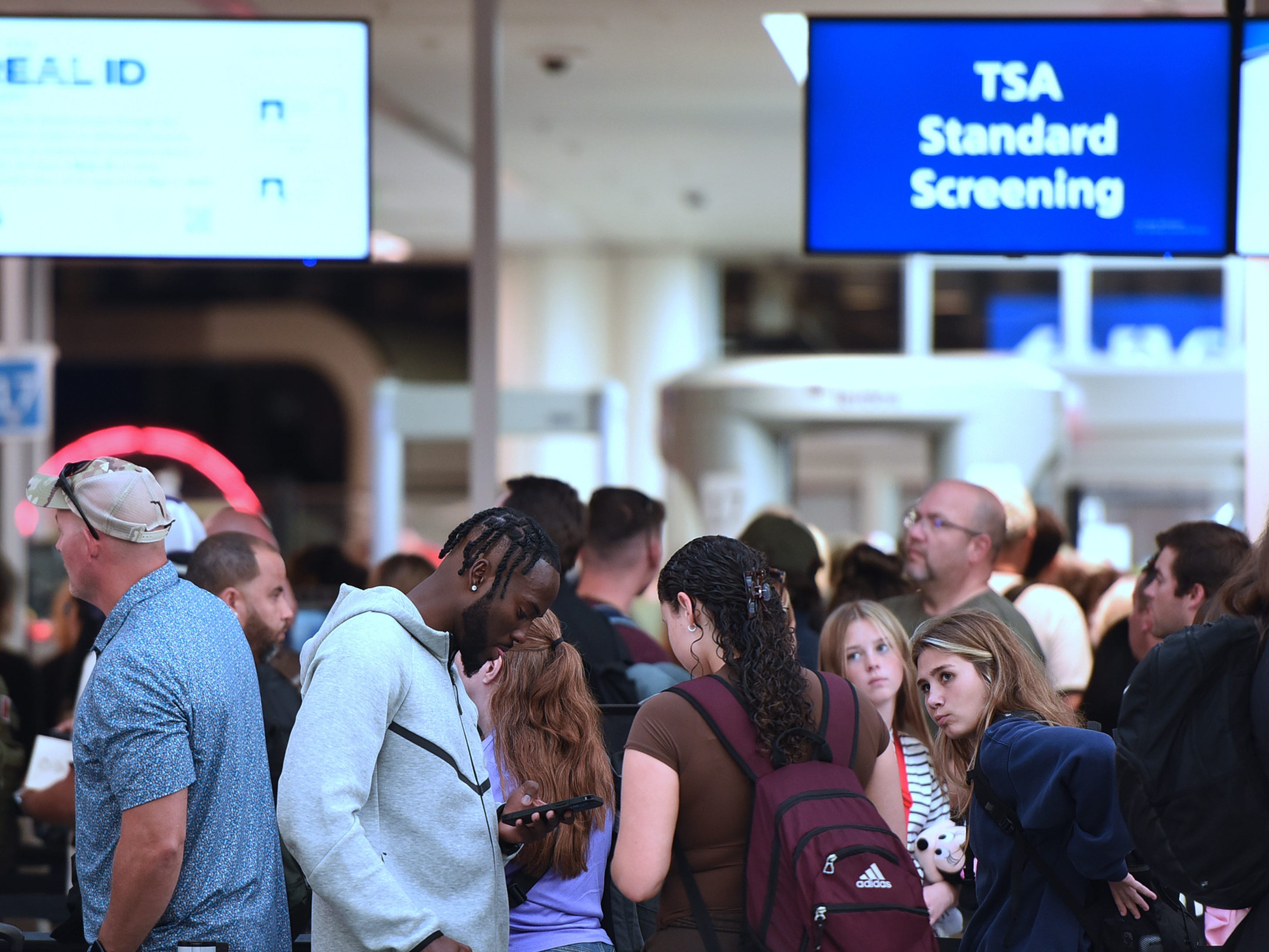 TSA agents 'who served with exemplary service' during the shutdown to ...