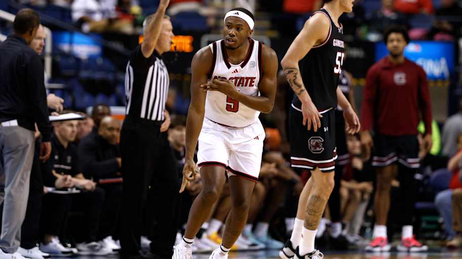 Former Spartan Tre Holloman ejected just 4 minutes into NC State’s ...