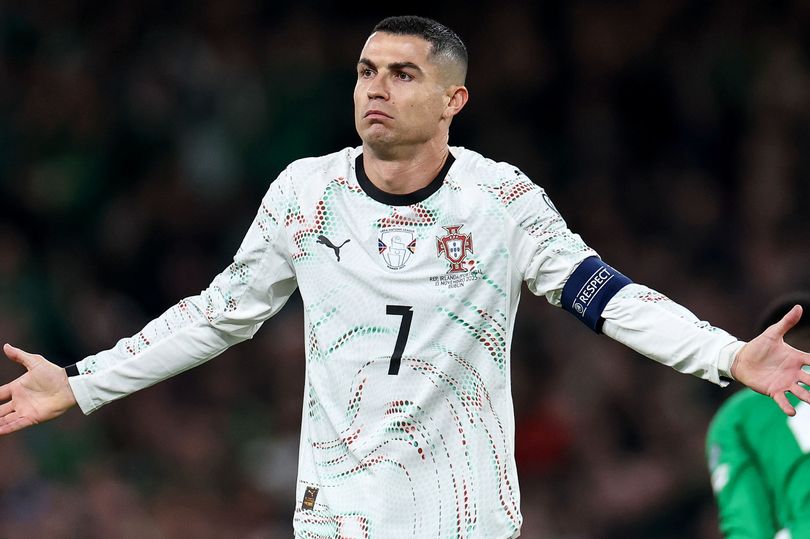 Cristiano Ronaldo called 'cry baby' as Ireland fans react to red card ...