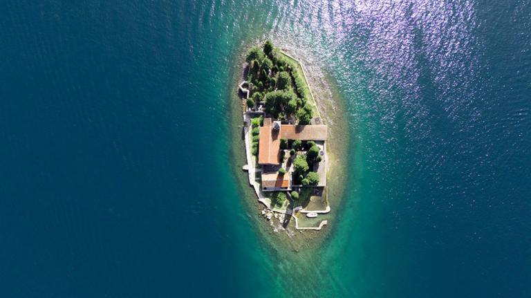 What It's Really Like To Own A Private Island, According To People Who ...