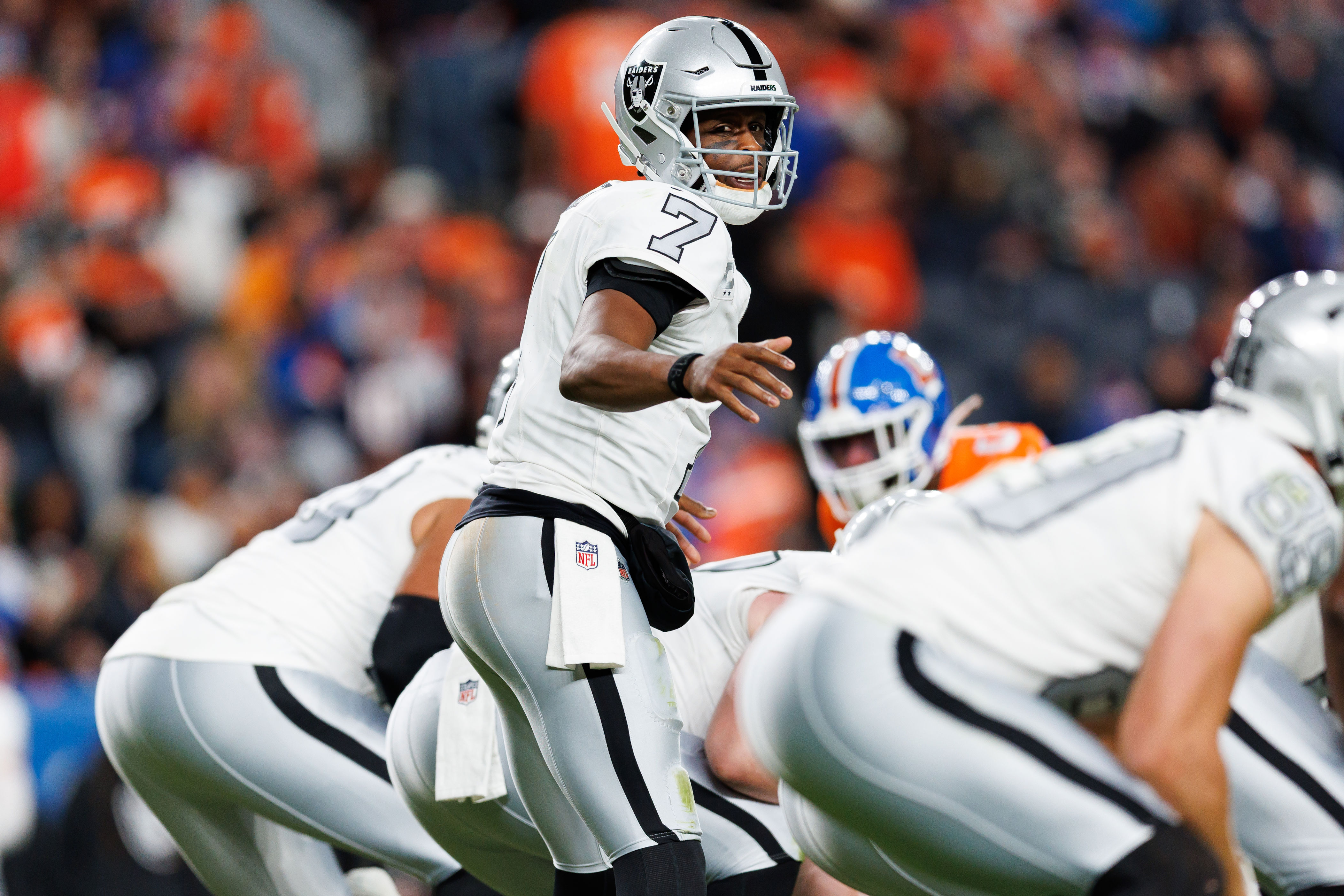 Raiders linked to surprising $275 million replacement for Geno Smith