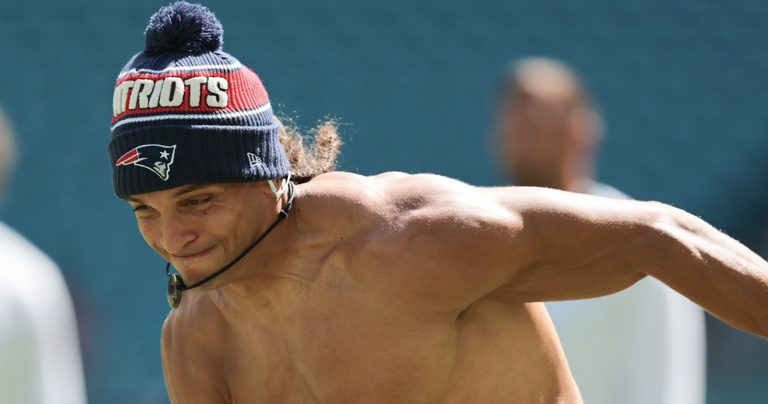 Patriots receiver Mack Hollins elevates hotline on Thursday Night Football