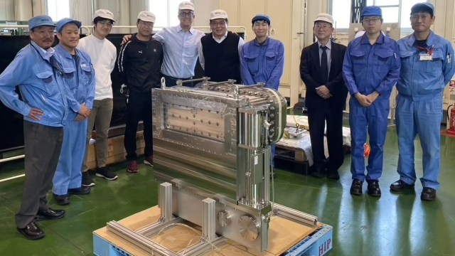 World's largest nuclear reactor receives critical equipment from US lab ...