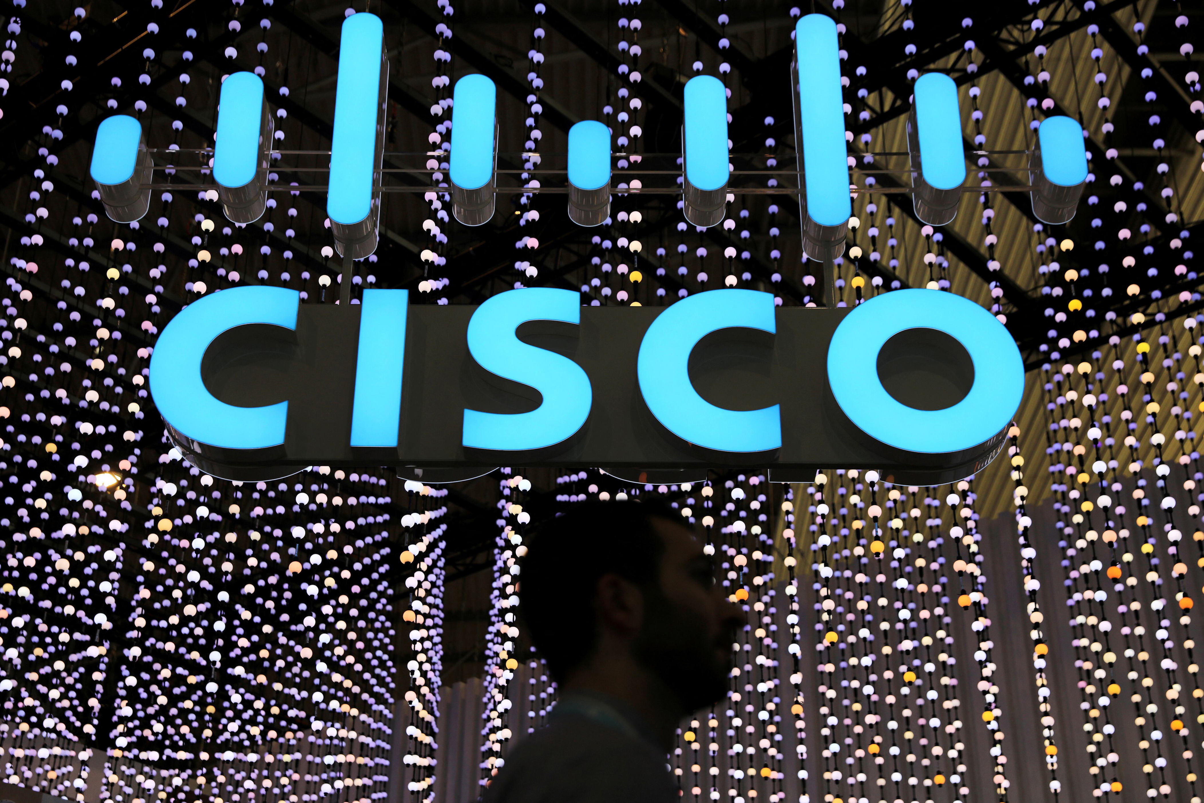 Cisco Stock Surpasses Dot-Com Bubble Peak, Fueling AI Rally Concerns