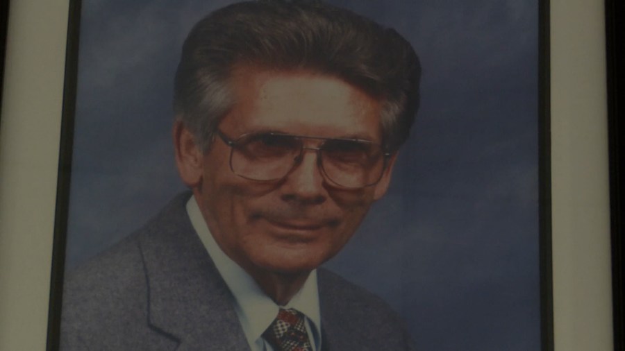 Former West Virginia state lawmaker Tony Whitlow dies