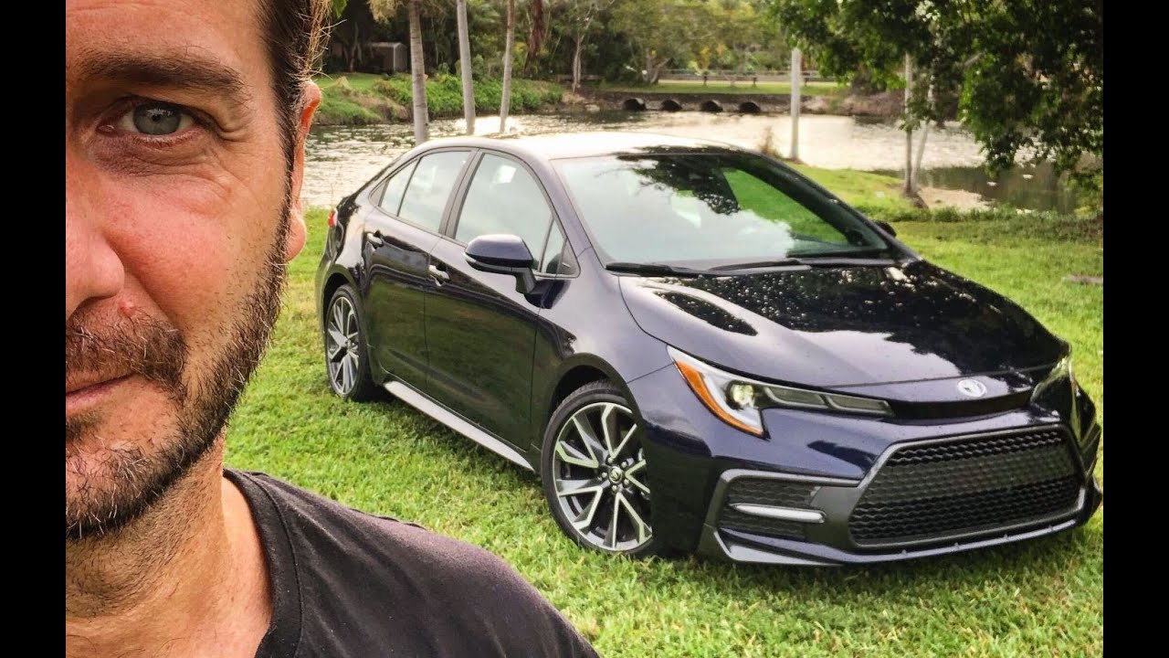 Toyota Corolla SE 2021... y un café