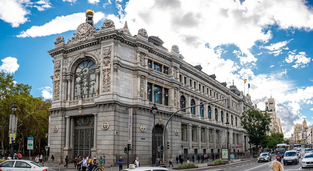 El interés medio de toda la deuda española en circulación se sitúa en ...