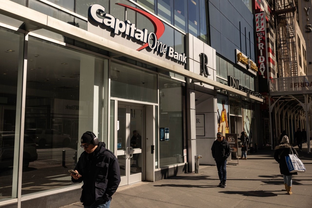 Capital One Debit-Card Users Aren’t All Happy After the Switch to Discover