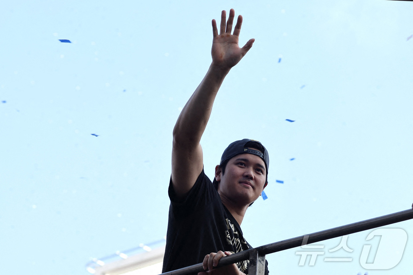 '3연속 MVP' 오타니 "모두에게 멋진 1년으로 기억될 것"