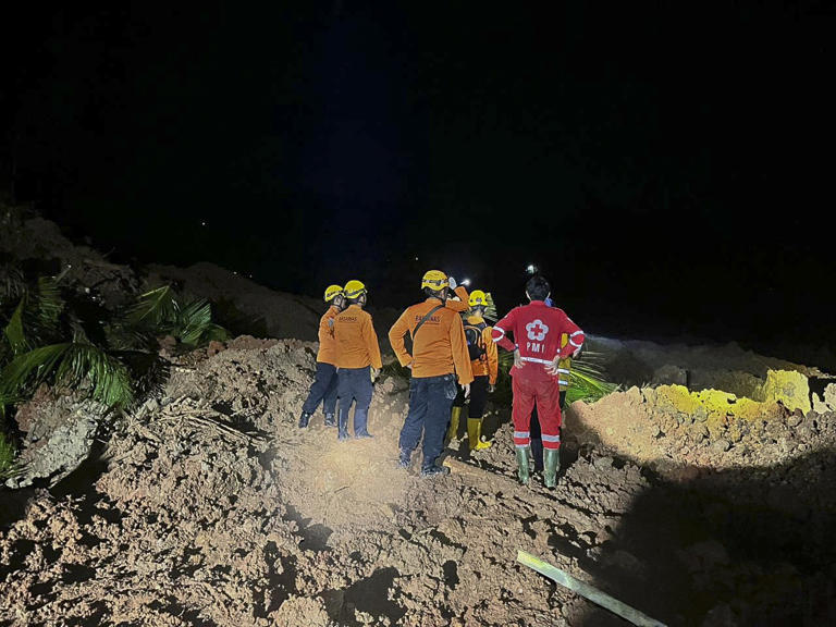 Al menos dos muertos y 21 desaparecidos por un alud en la isla indonesia de Java
