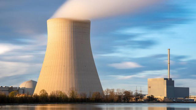 Former SpaceX engineers develop small nuclear reactors that could ...