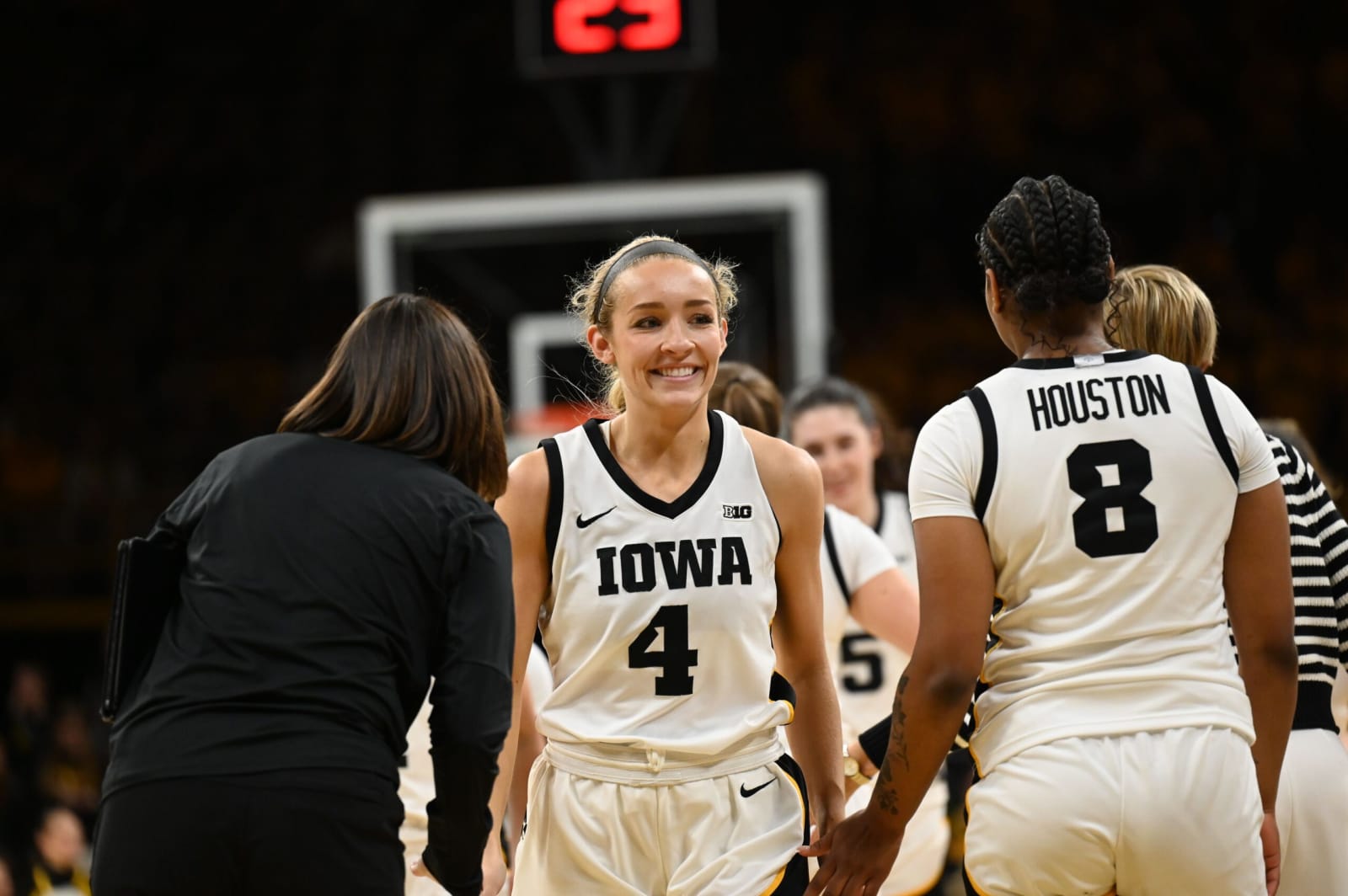 BOX SCORE RECAP: Hawkeyes earn in-state win over Drake