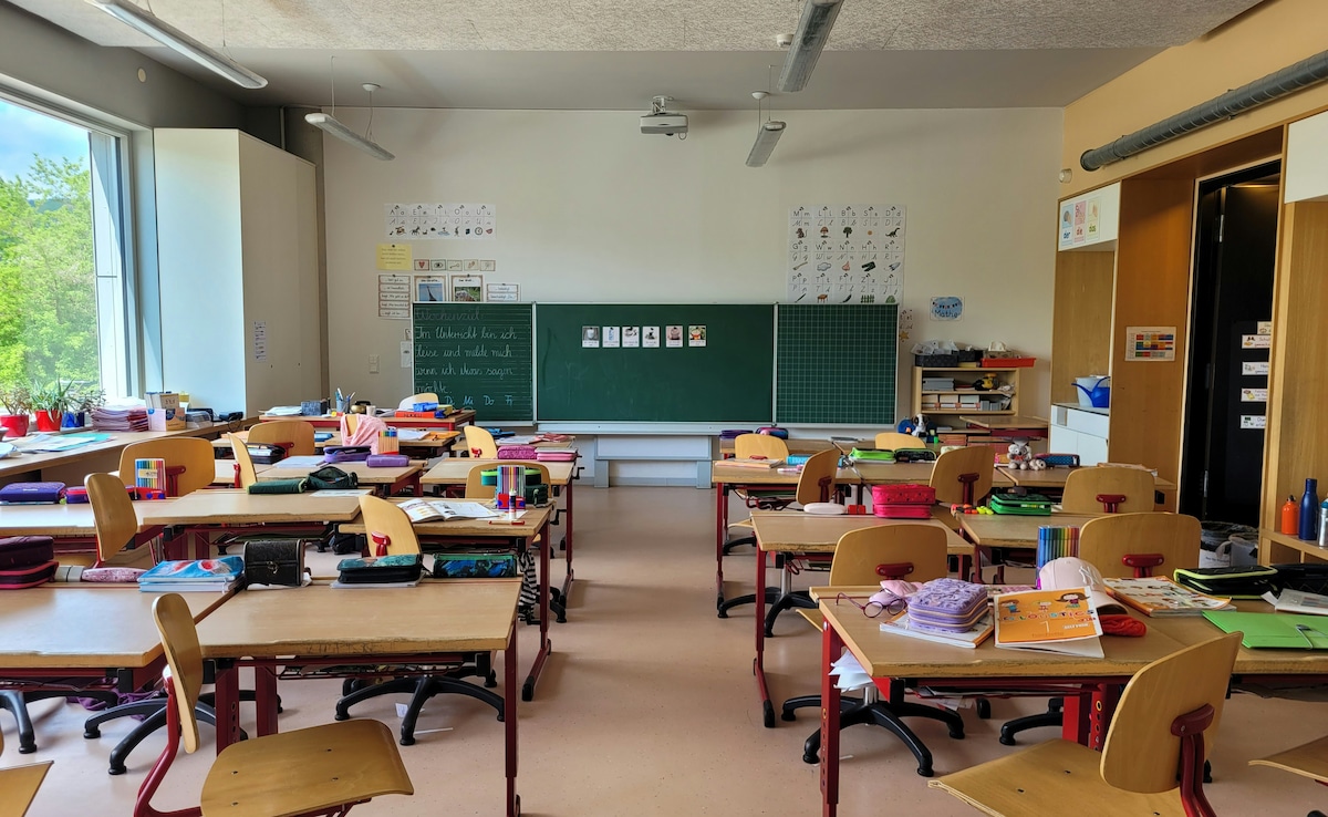 CISCE Board Exam 2026: Check Previous Year Question Paper Of Physics ...