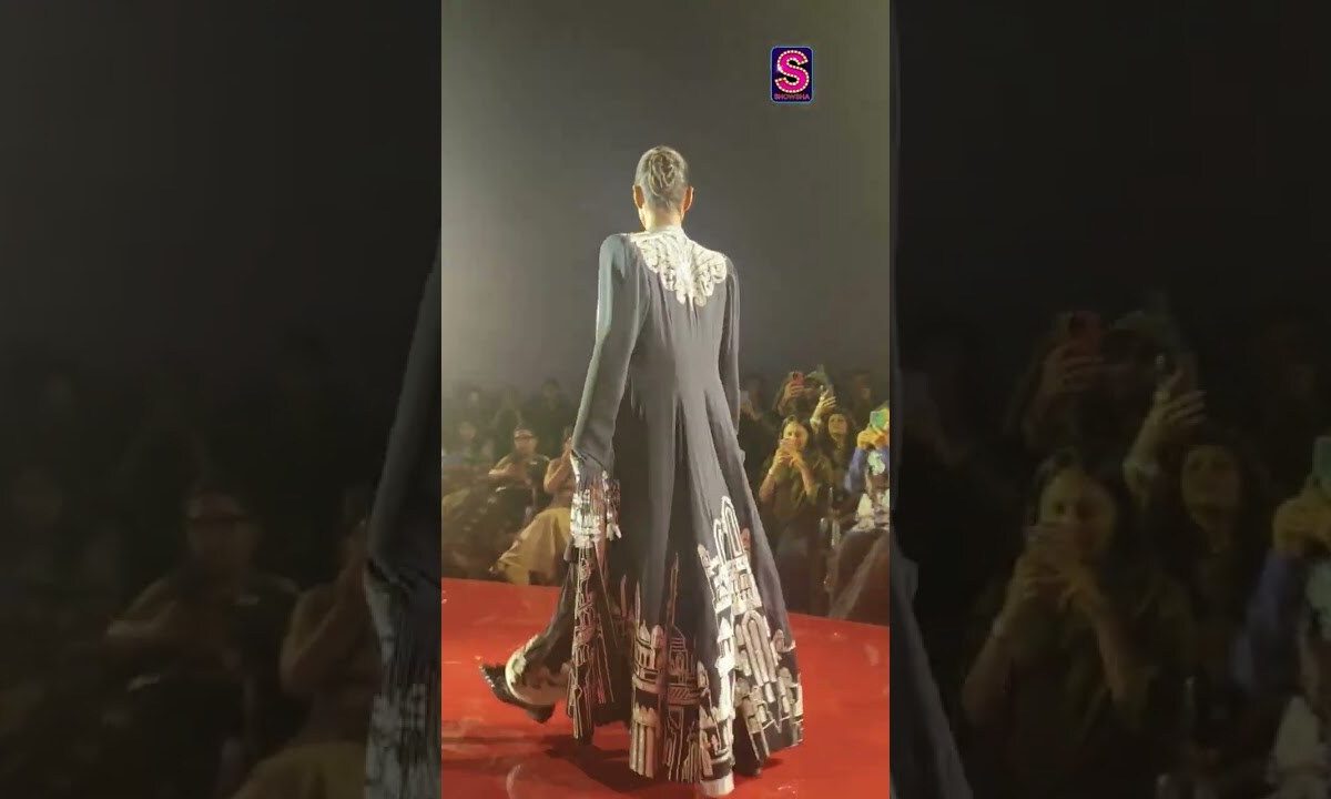 Tabu channels modern-day royalty in Abu Jani Sandeep Khosla couture.