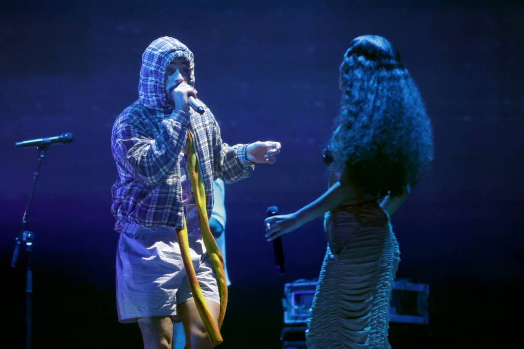 Bad Bunny, Chuwi Take the Latin Grammys on a ‘Weltita' to Puerto Rico