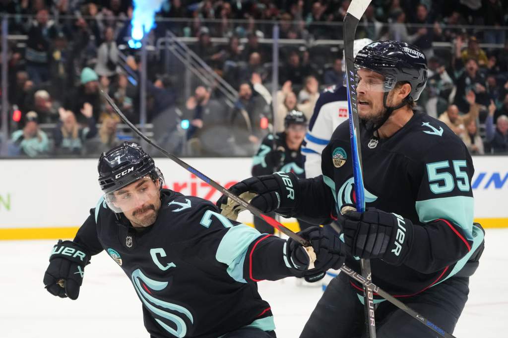 Winnipeg Jets can’t hold third period lead in 5-3 loss in Seattle