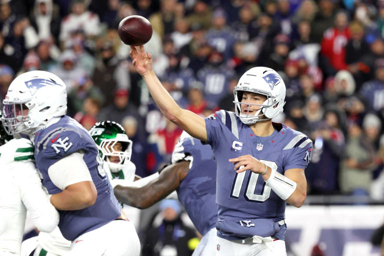 Drake Maye serenaded with ‘MVP’ chants after leading Patriots past Jets ...