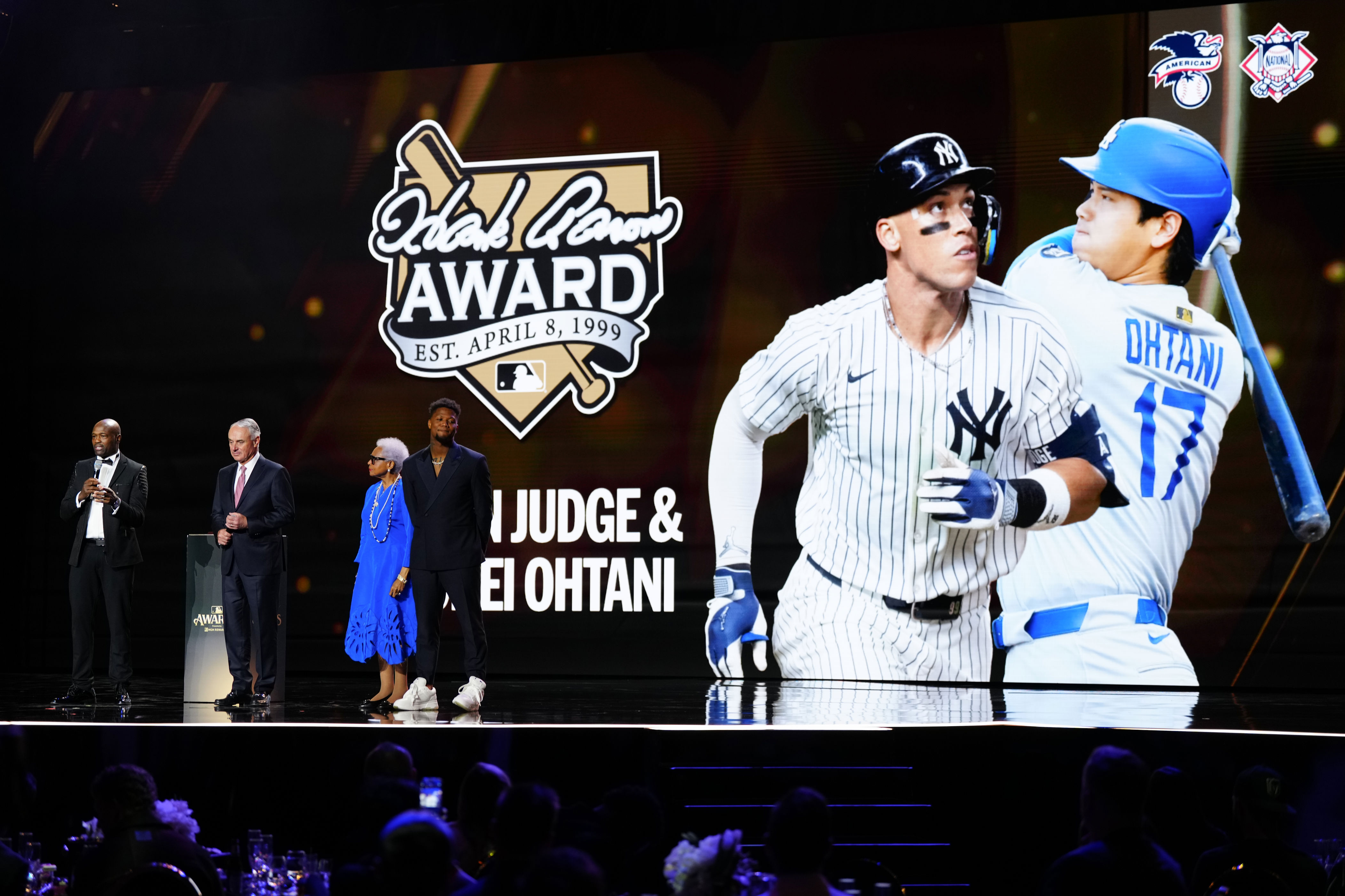 Yankees news: Aaron Judge wins MVP, Hank Aaron Award