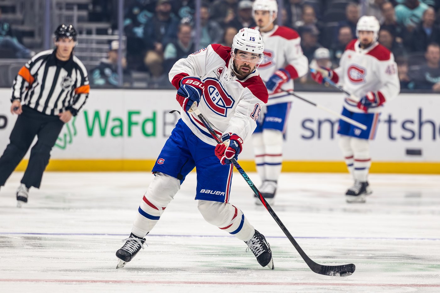 Montreal Canadiens forward Alex Newhook exits with injury vs. Stars