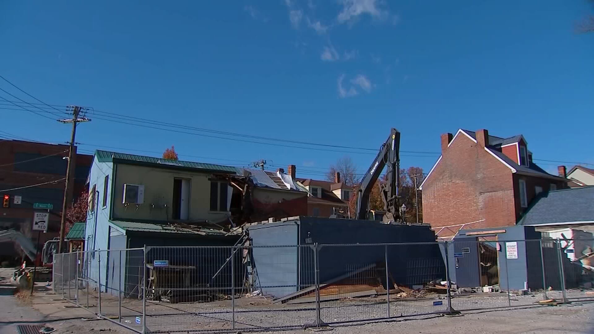 Work to demolish restaurant that partially collapsed in Washington ...