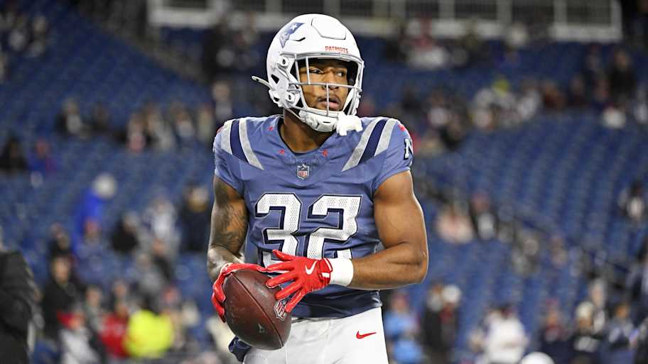 Patriots Rookie RB Scores Two TDs in Lead Over Jets